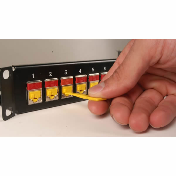 https://files.siemon.com/e-catalog/photos/work-area/lockit-outlet-locks ...